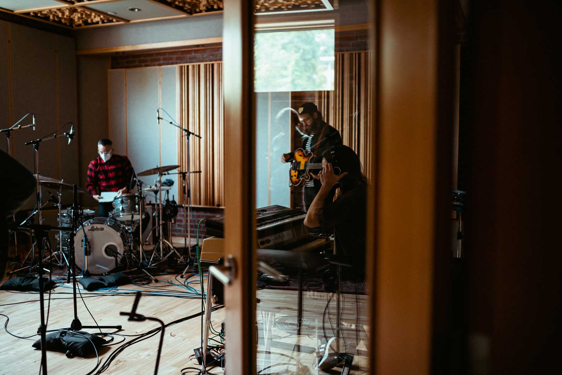 2020Y10M01-Field-Guide-Monarch-Studios-Sessions-Vancouver-BC-2 ...